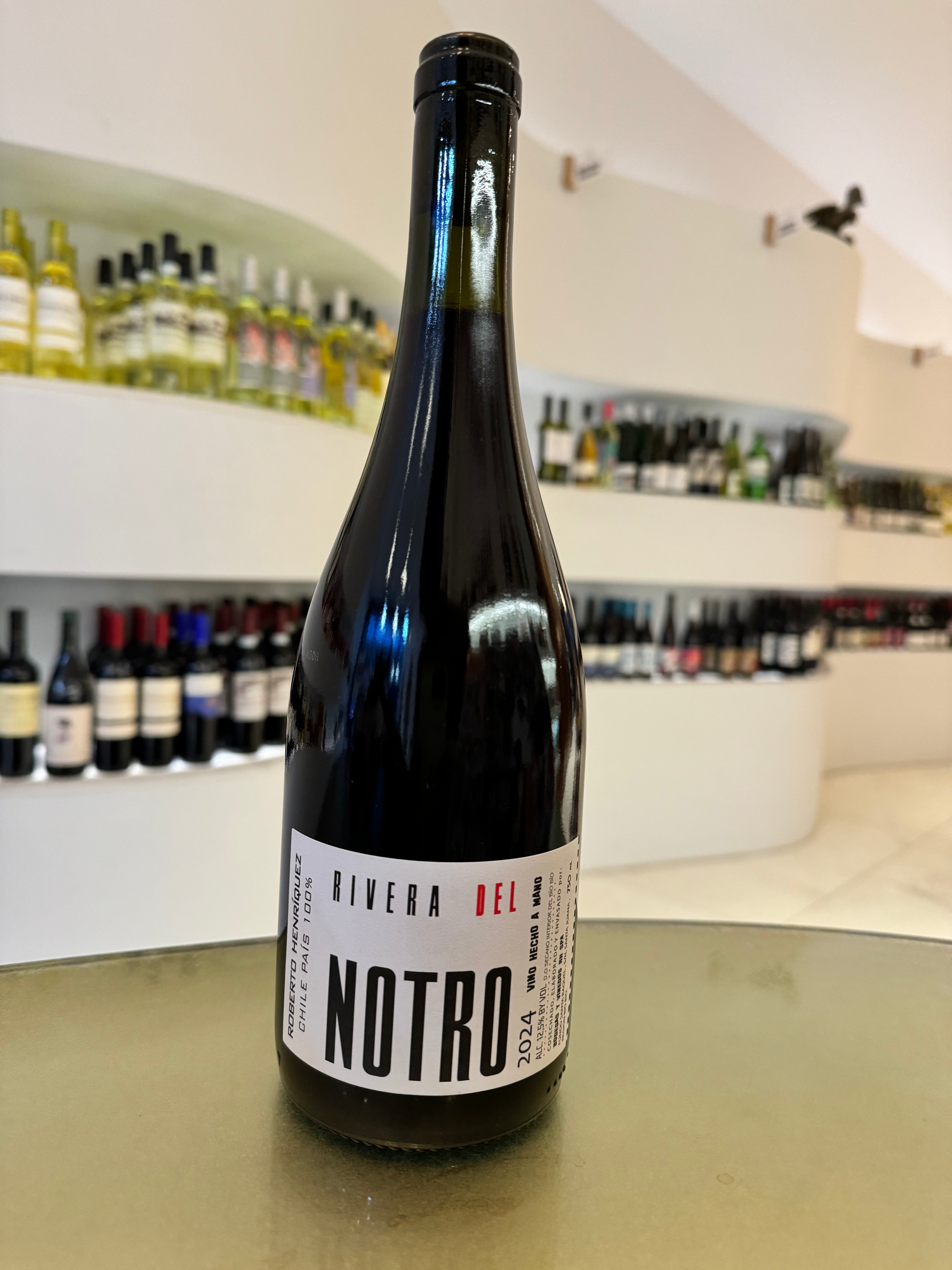 Roberto Henriquez, Rivera del Notro Tinto, Pais, Chile, 750mL – DrinkPLG